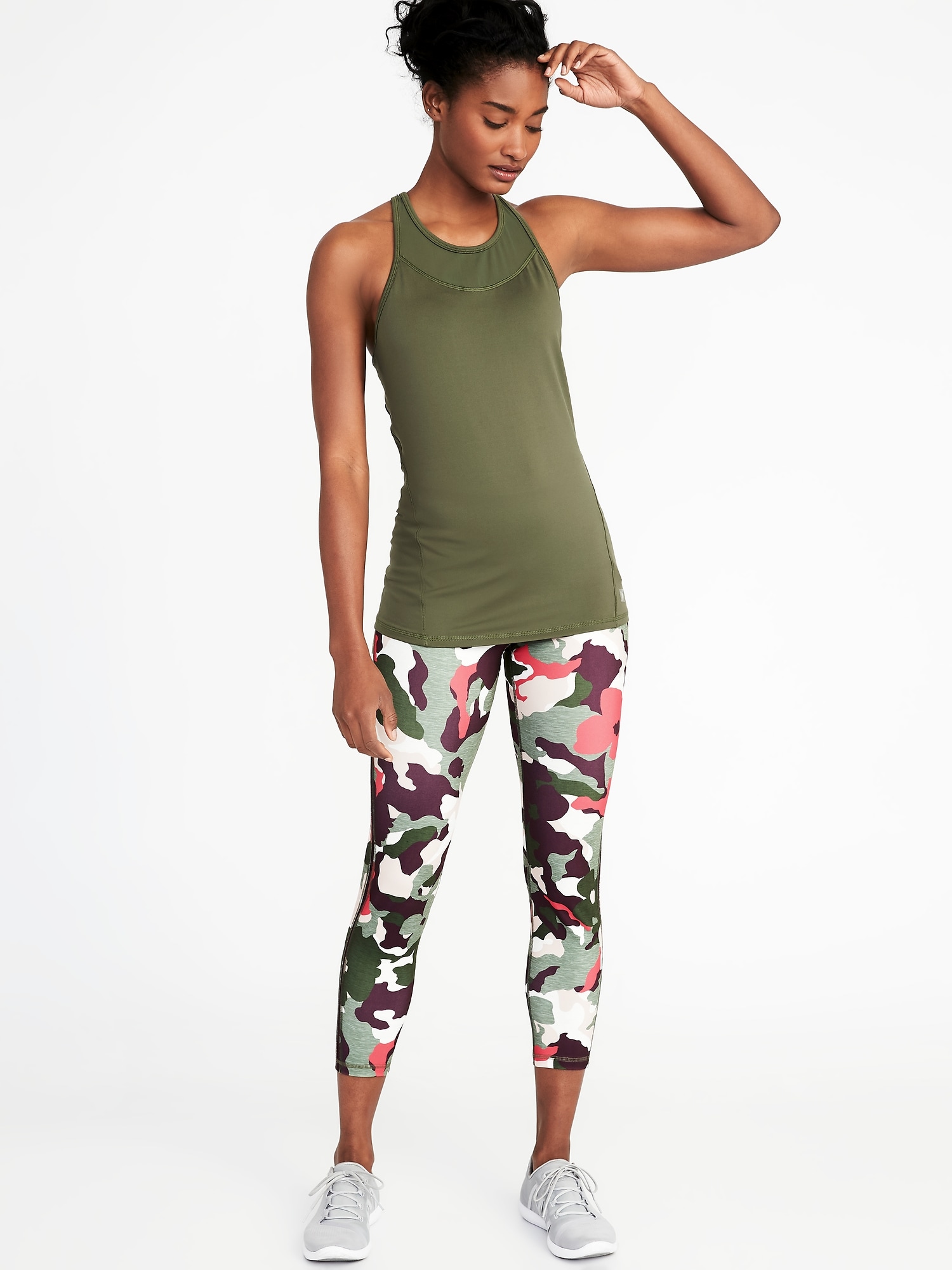 Fitted High-Neck Built-In-Bra Performance Tank for Women | Old Navy