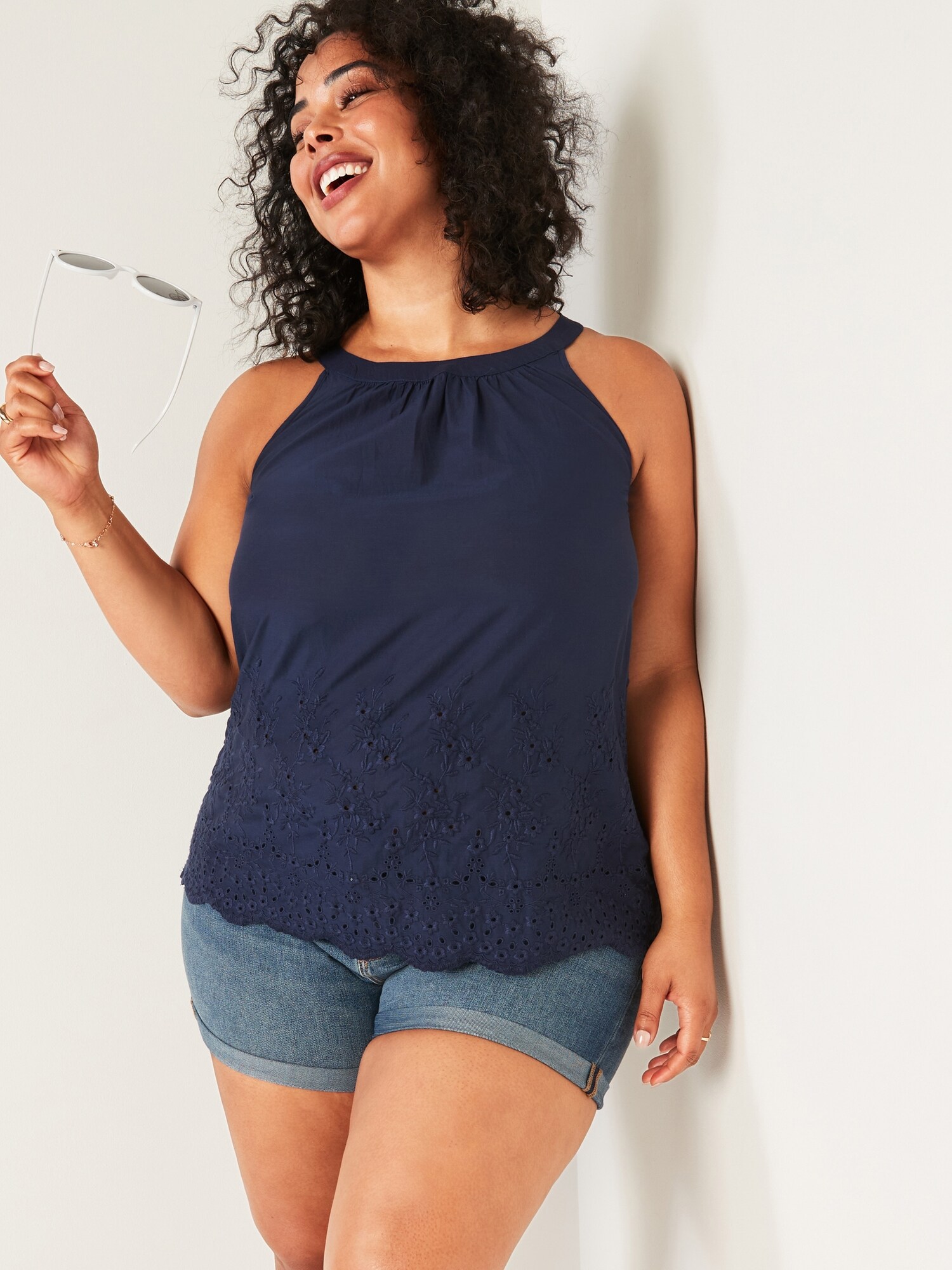 Embroidered Eyelet Plus-Size Sleeveless Top | Old Navy