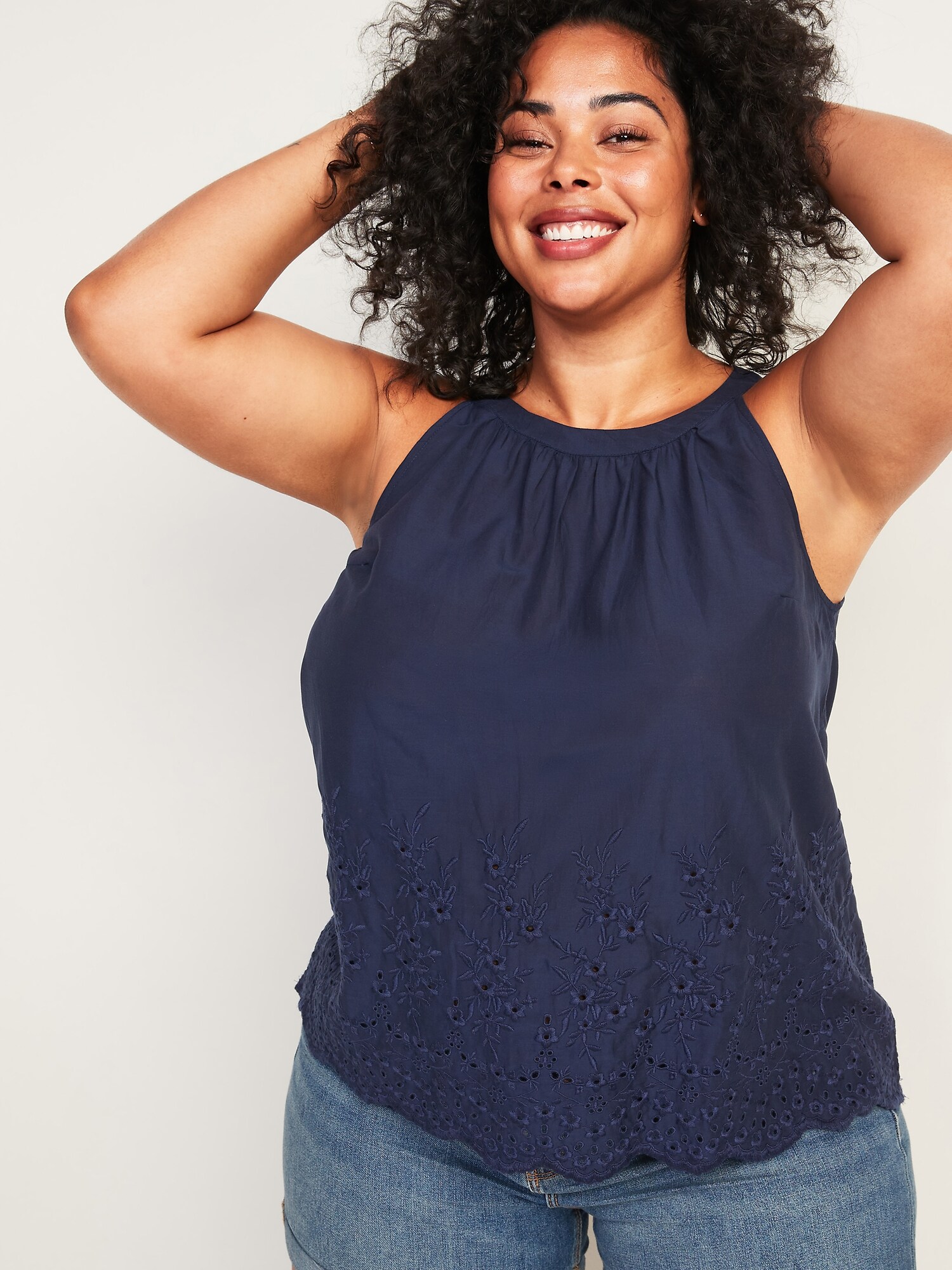 Embroidered Eyelet Plus-Size Sleeveless Top | Old Navy