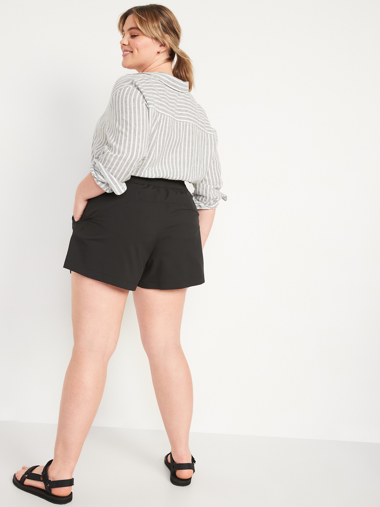 High-Waisted StretchTech Shorts -- 4-inch inseam | Old Navy