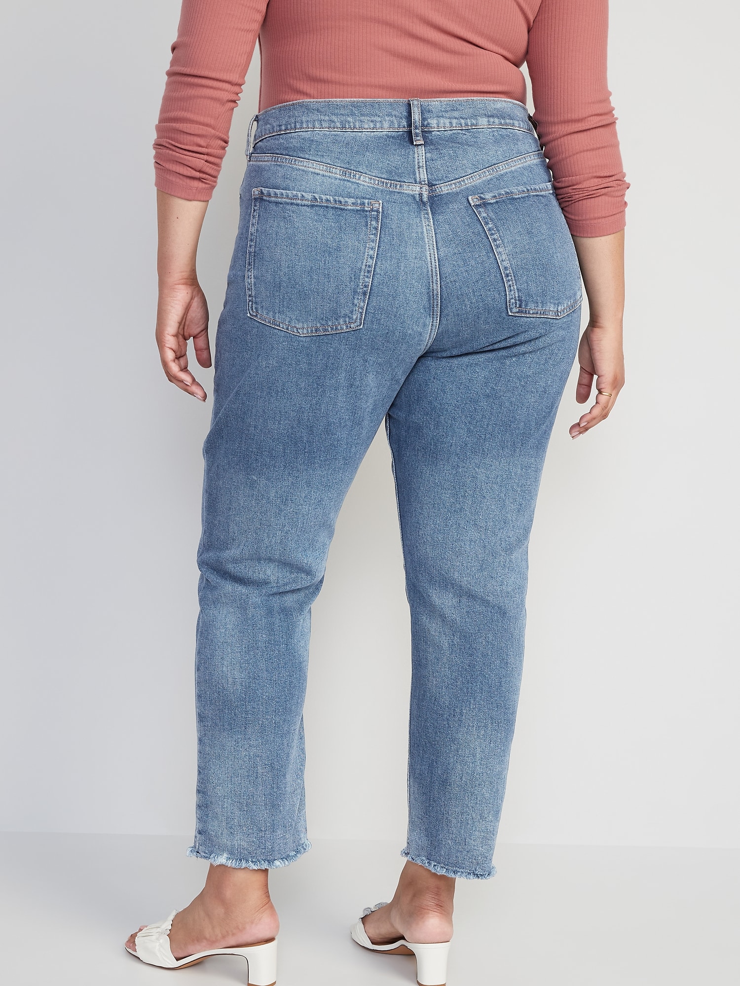 Extra High-Waisted Button-Fly Straight Cut-Off Jeans | Old Navy