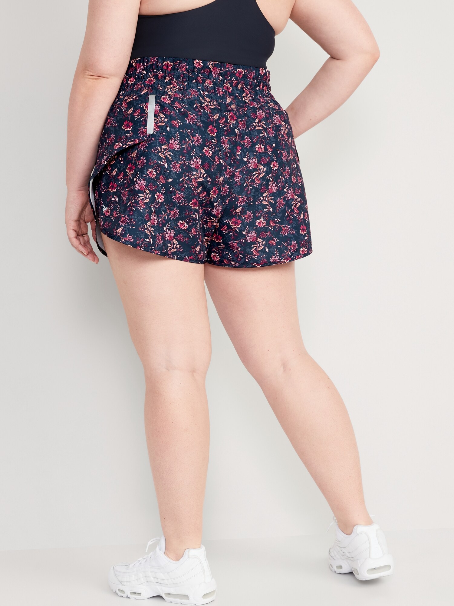 Extra High-Waisted Dolphin-Hem Run Shorts -- 2.5-inch inseam | Old Navy