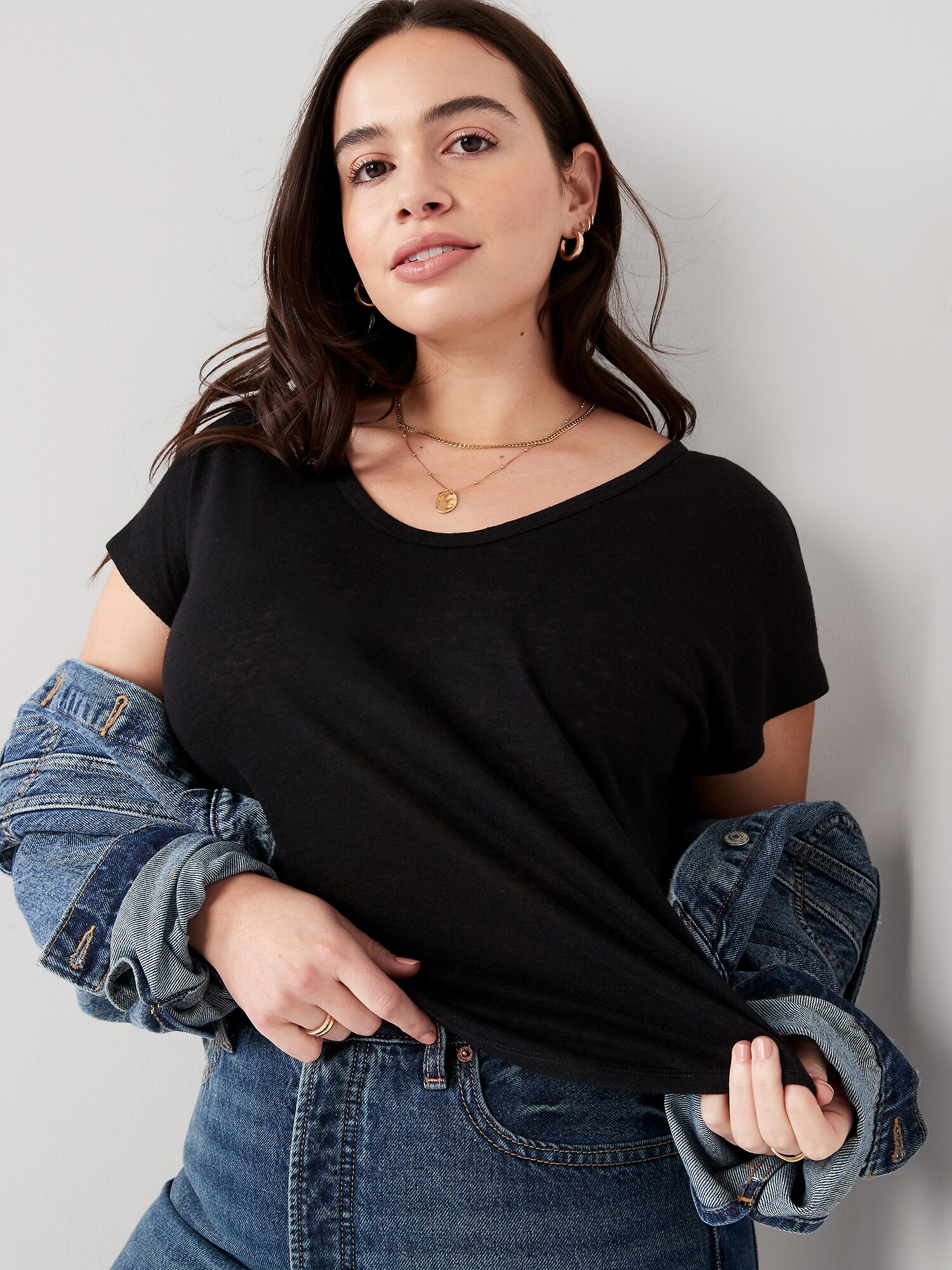 Linen-Blend Cropped Voop-Neck T-Shirt | Old Navy