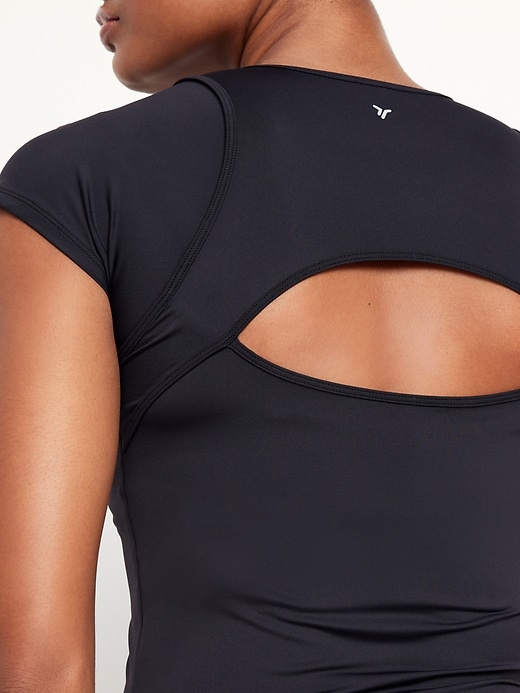 FlowForm Crop Cutout-Back Top | Old Navy